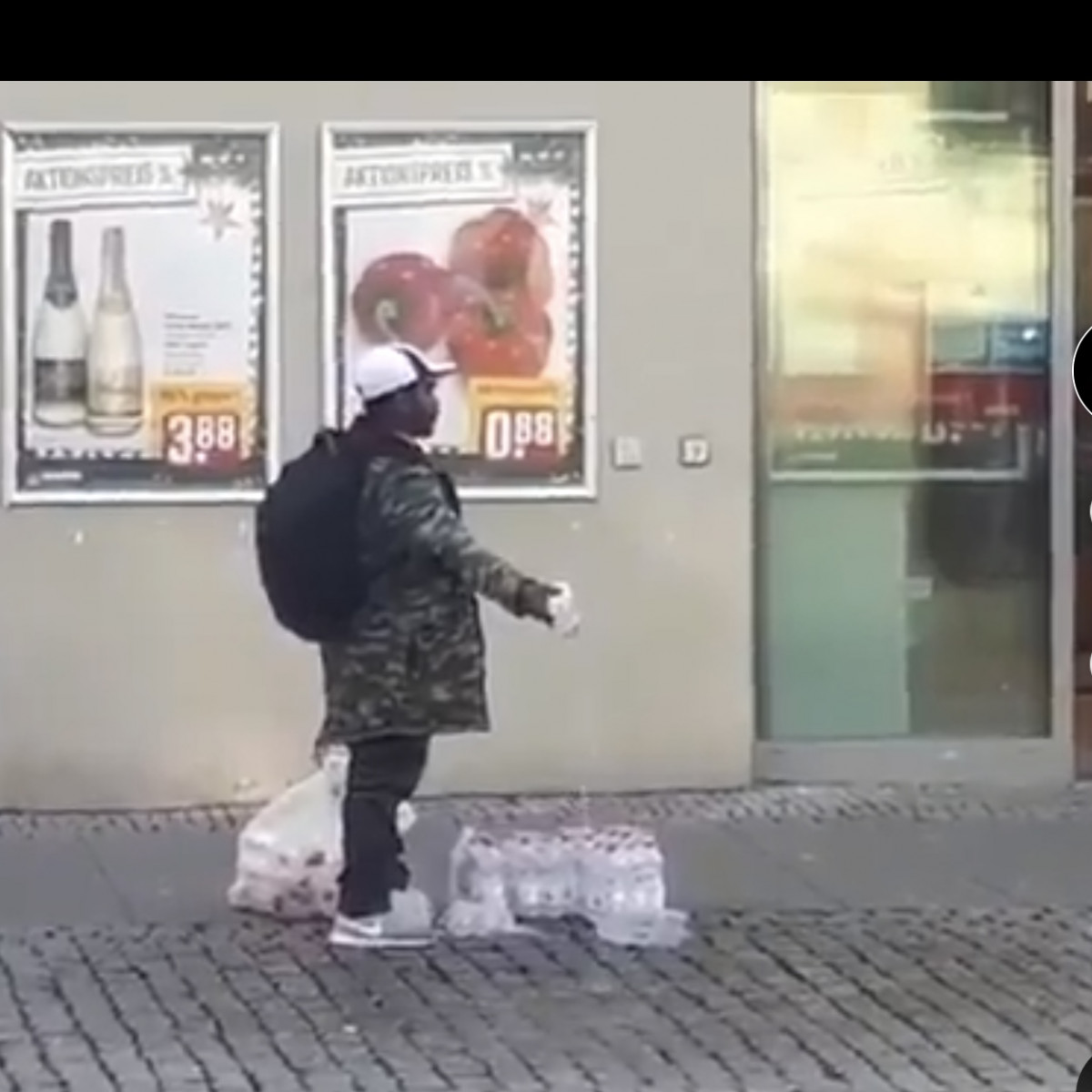 Findiger Asylant macht Wasser zu Geld - Opposition24